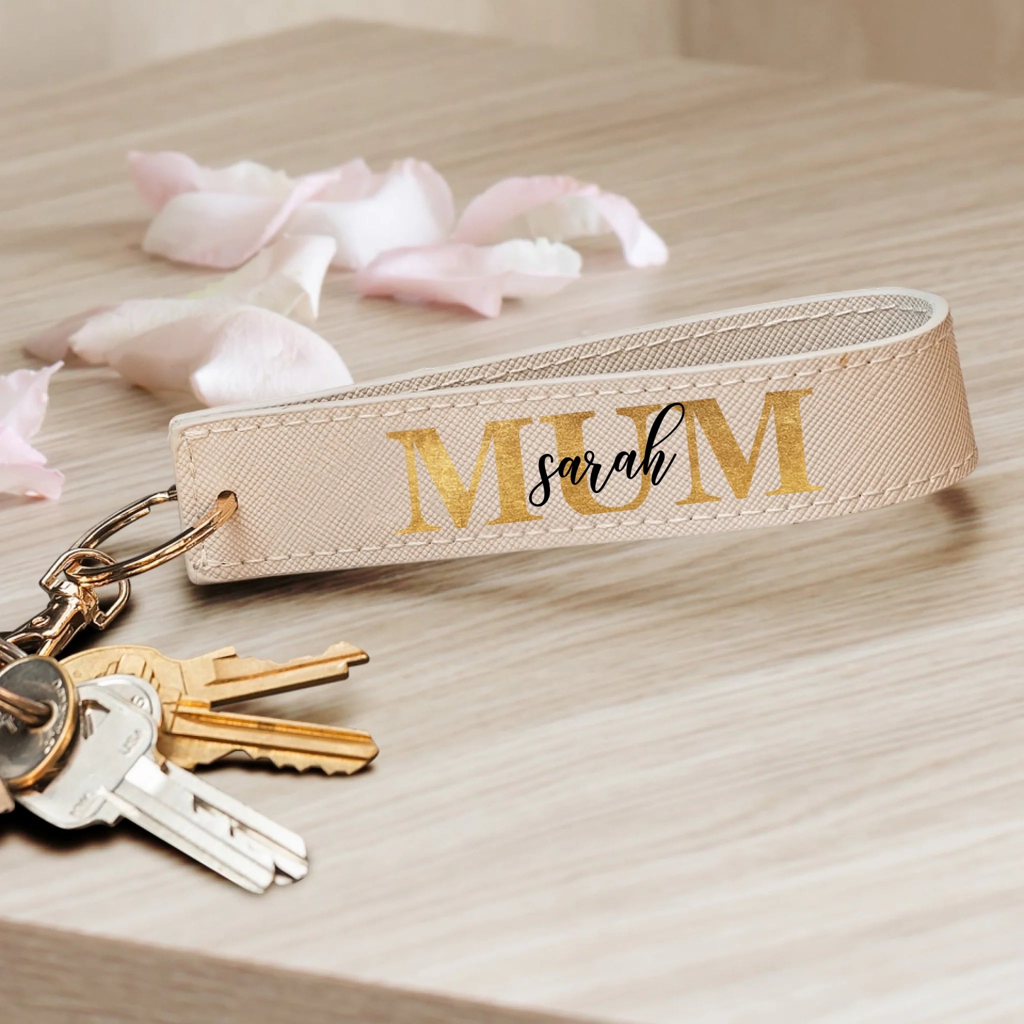 Mum - Personalised PU keychain with names for Mothers and Grandmothers ...